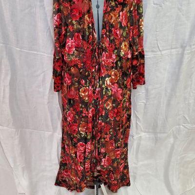 THE PYRAMID COLLECTION ROBE | EstateSales.org