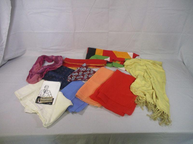 Lot 49 - Mixed Linens | EstateSales.org
