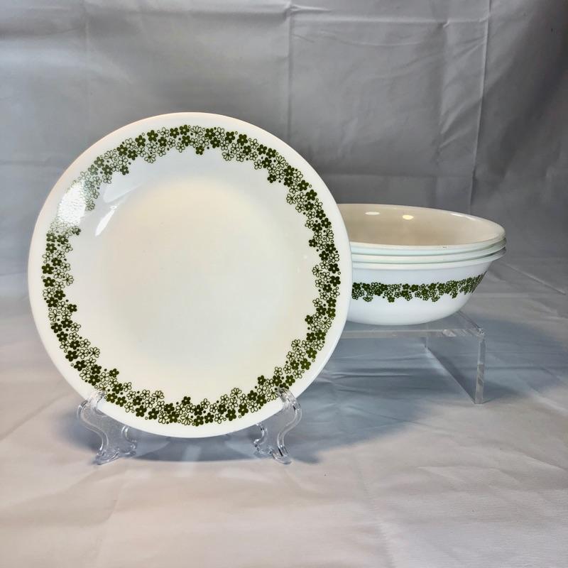 Vintage Corelle Spring Blossom (Crazy Daisy) pattern. | EstateSales.org