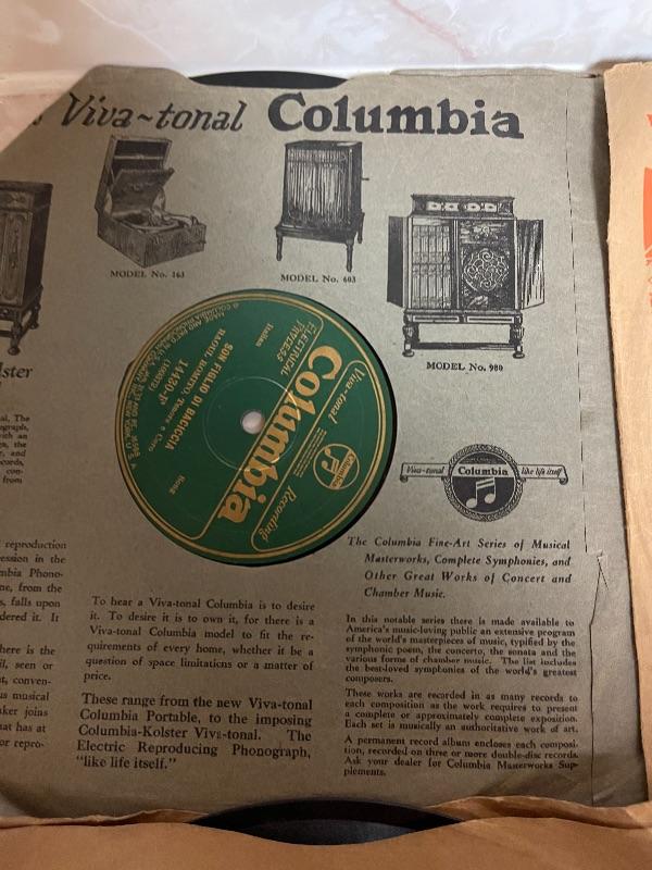 Victrola Records | EstateSales.org