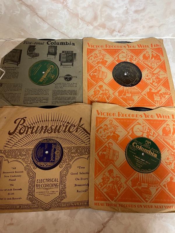 Victrola Records | EstateSales.org