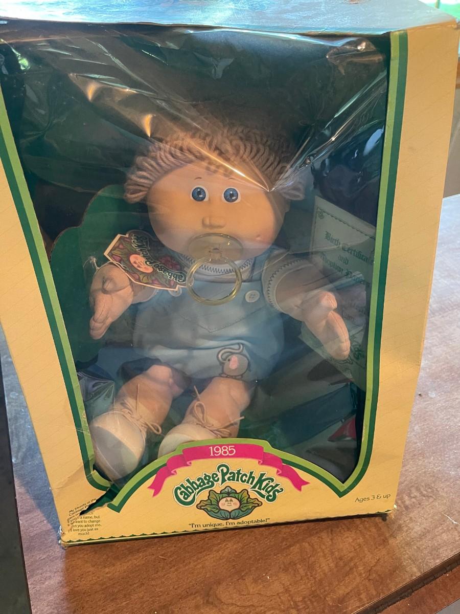 1985 Cabbage Patch in Box | EstateSales.org