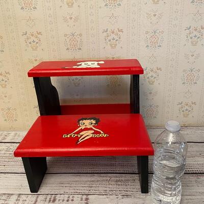 Betty Boop Two Step Foot Stool | EstateSales.org