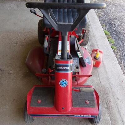 LOT 53 SNAPPER SR 1328 CONVERTIBLE MOWER | EstateSales.org