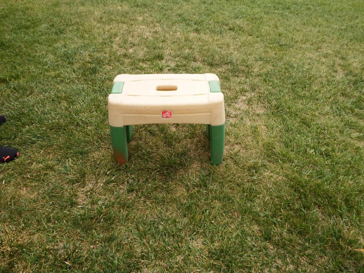 Little Tikes Step Stool | EstateSales.org