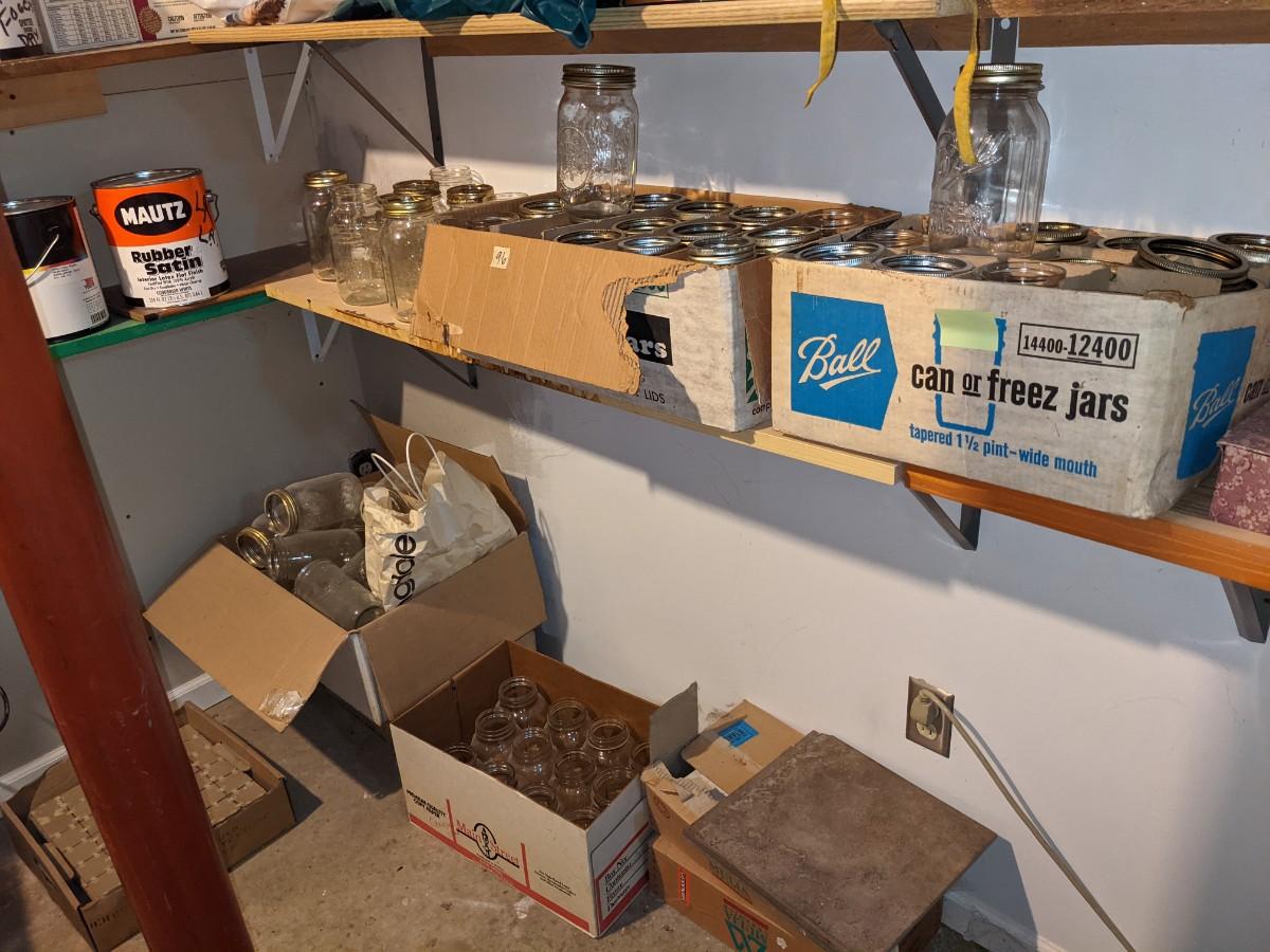 Dozens of canning jars | EstateSales.org