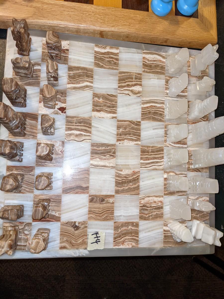 Quartz chess set | EstateSales.org