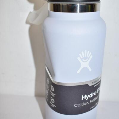 32 oz Hydro Flask, Light Purple "Fog" Dented | EstateSales.org