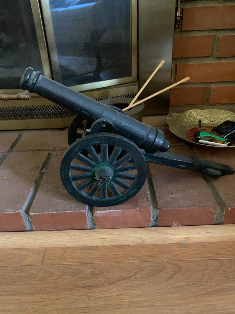 Small Iron Replica Cannon | EstateSales.org