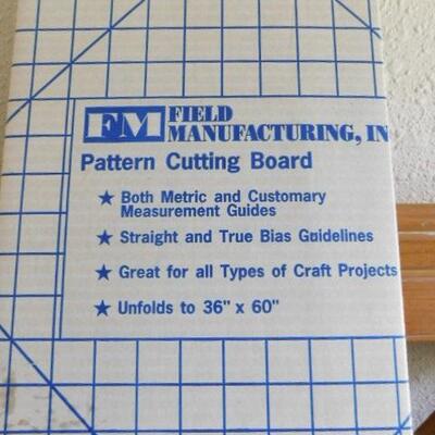 Folding Cardboard Fabric Cutting Board“‹ for Sewing Projects- 36" x 60 ...