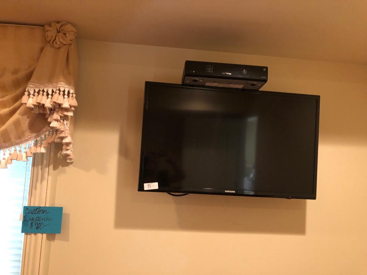 31 inch tv | EstateSales.org