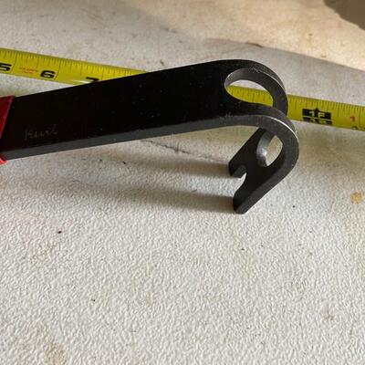 Snap-On valve spring compressor S6121 10" | EstateSales.org