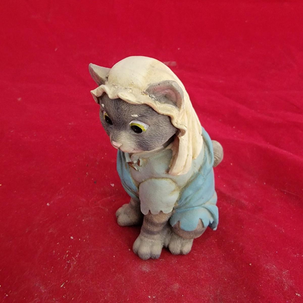 Virgin Mary Kitty | EstateSales.org