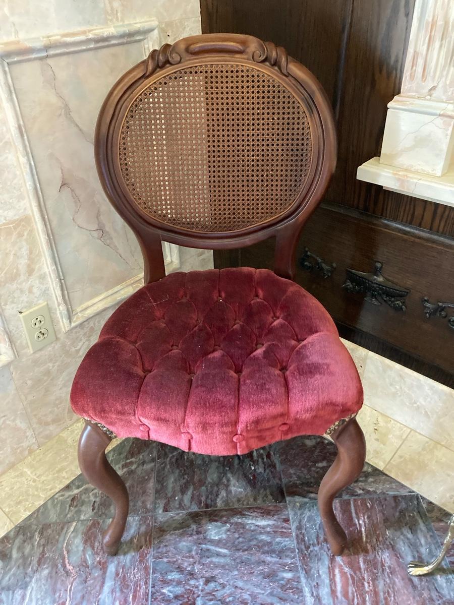 Victorian Side Chair | EstateSales.org