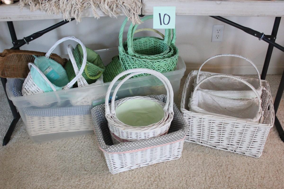 Lot 10 Baskets #1 | EstateSales.org