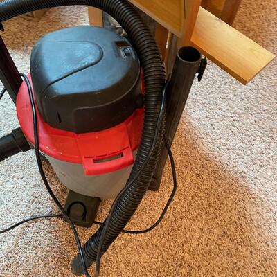#388 Husky Shop Vac 5 Gallon | EstateSales.org