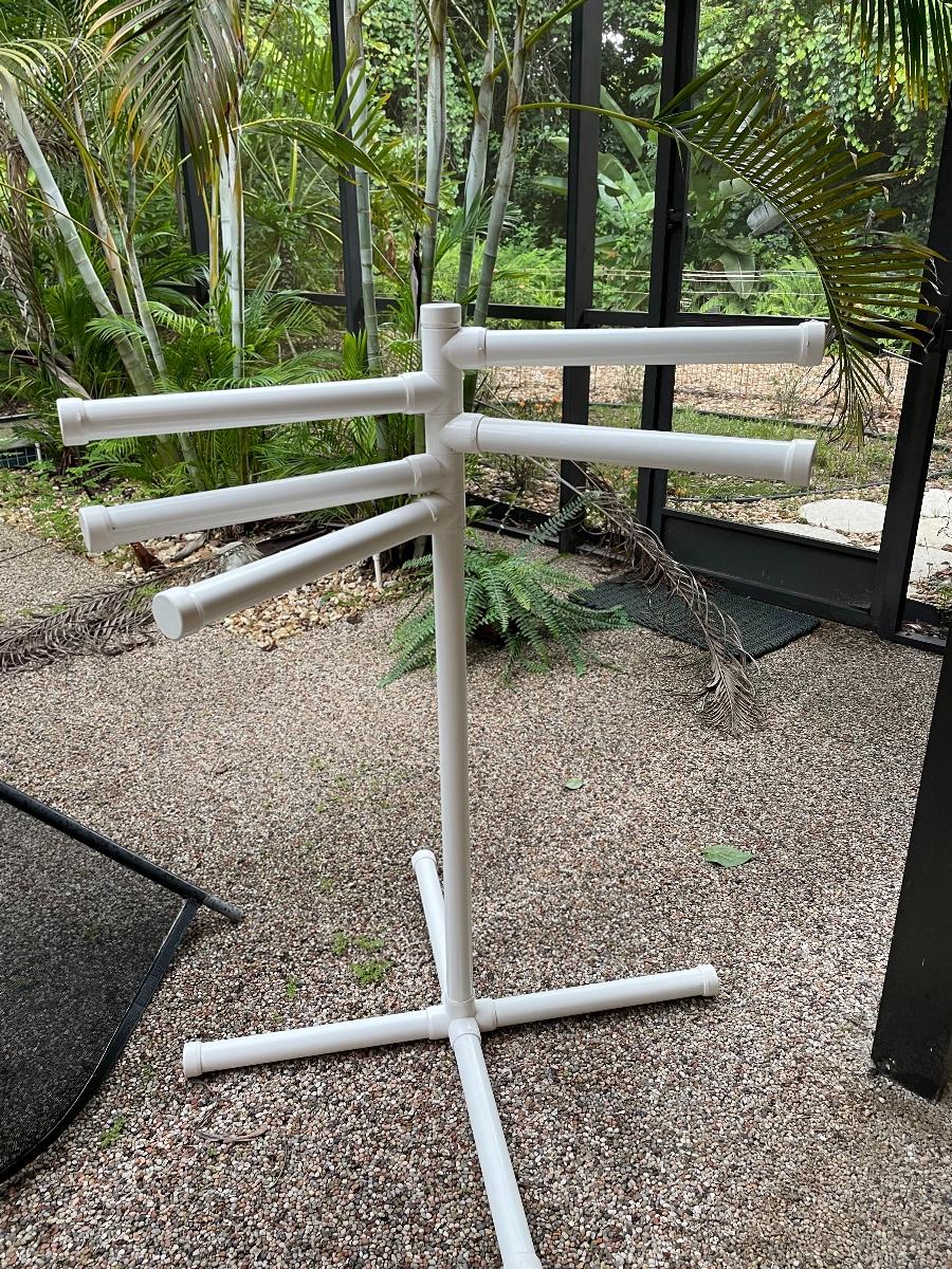 Lot 311 PVC Pool Towel Stand | EstateSales.org