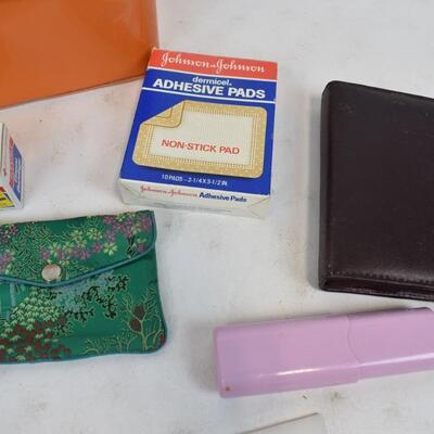 Orange Plastic Train Case with Contents - Vintage | EstateSales.org