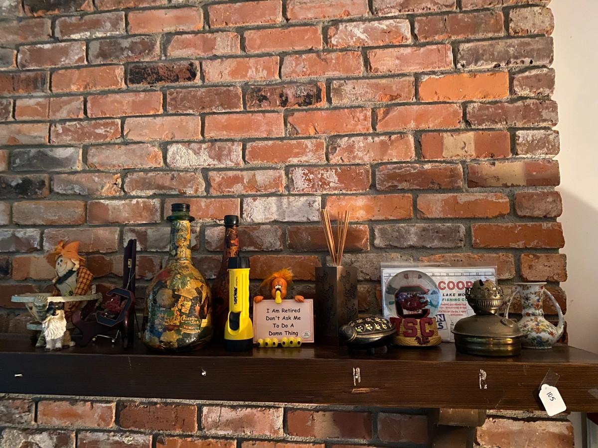 Mantle Lot | EstateSales.org