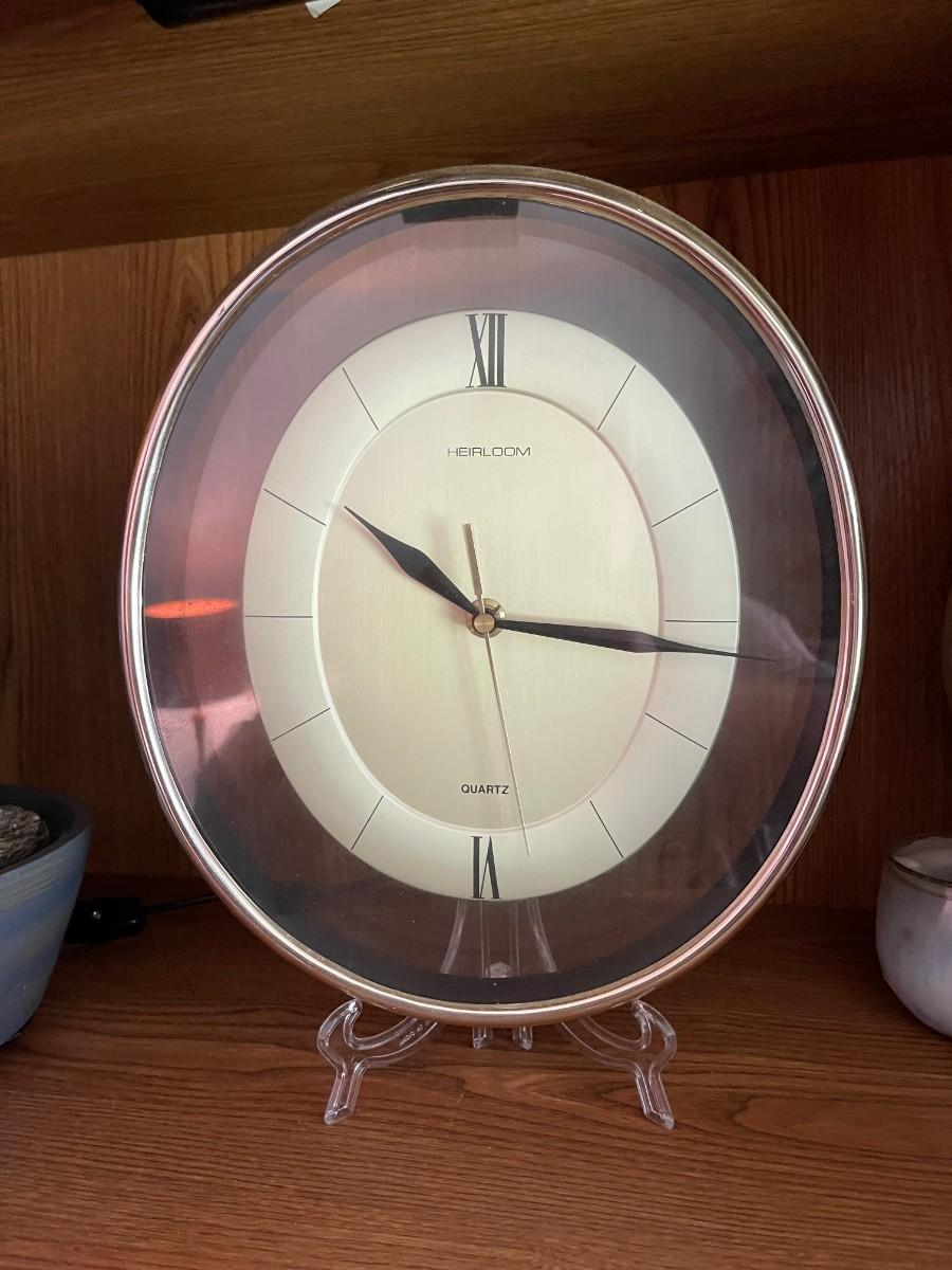 Heirloom Clock | EstateSales.org