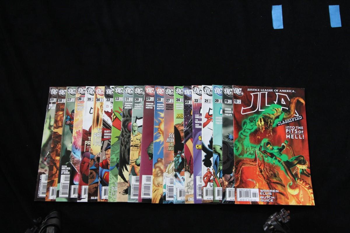 JLA Classified Lot containing 20 issues. (2005,DC) 8.5 VF+ ...