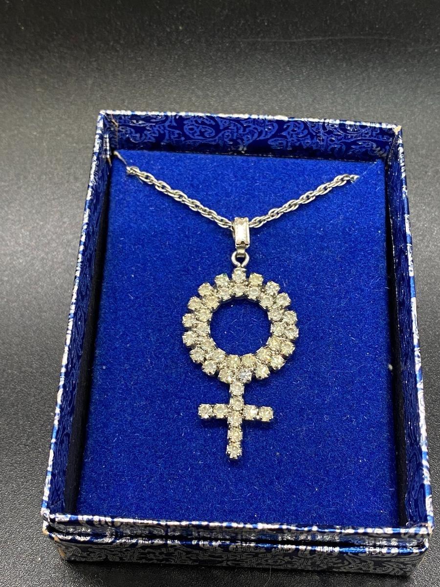 Vintage Rhinestone Venus Symbol Pendant Charm Necklace | EstateSales.org