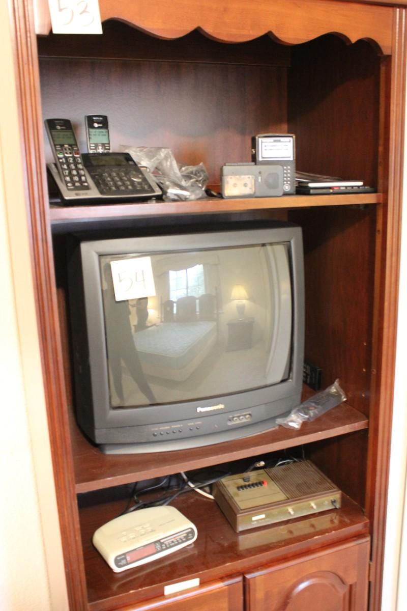 Lot 54 Electronic Lot - TV & More | EstateSales.org