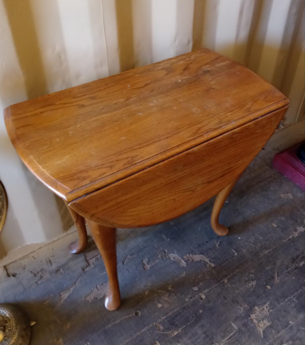 fold-out table | EstateSales.org