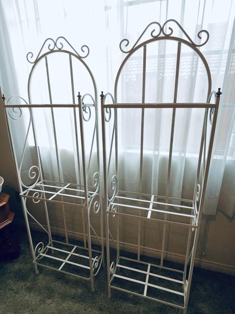 Lot 40 Pair 2 White Metal Bakers Racks Shelves Plant Stands ...