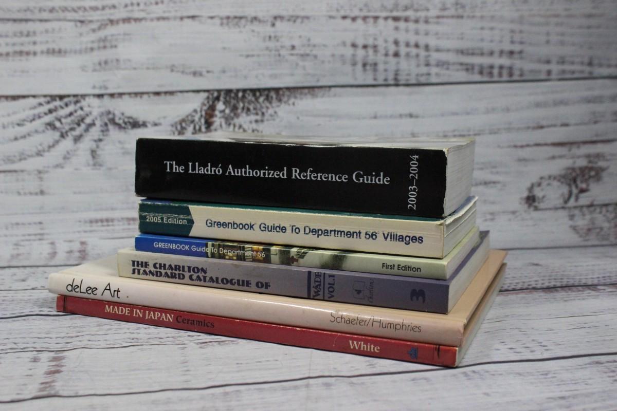 Various Collector Reference Guide Books | EstateSales.org