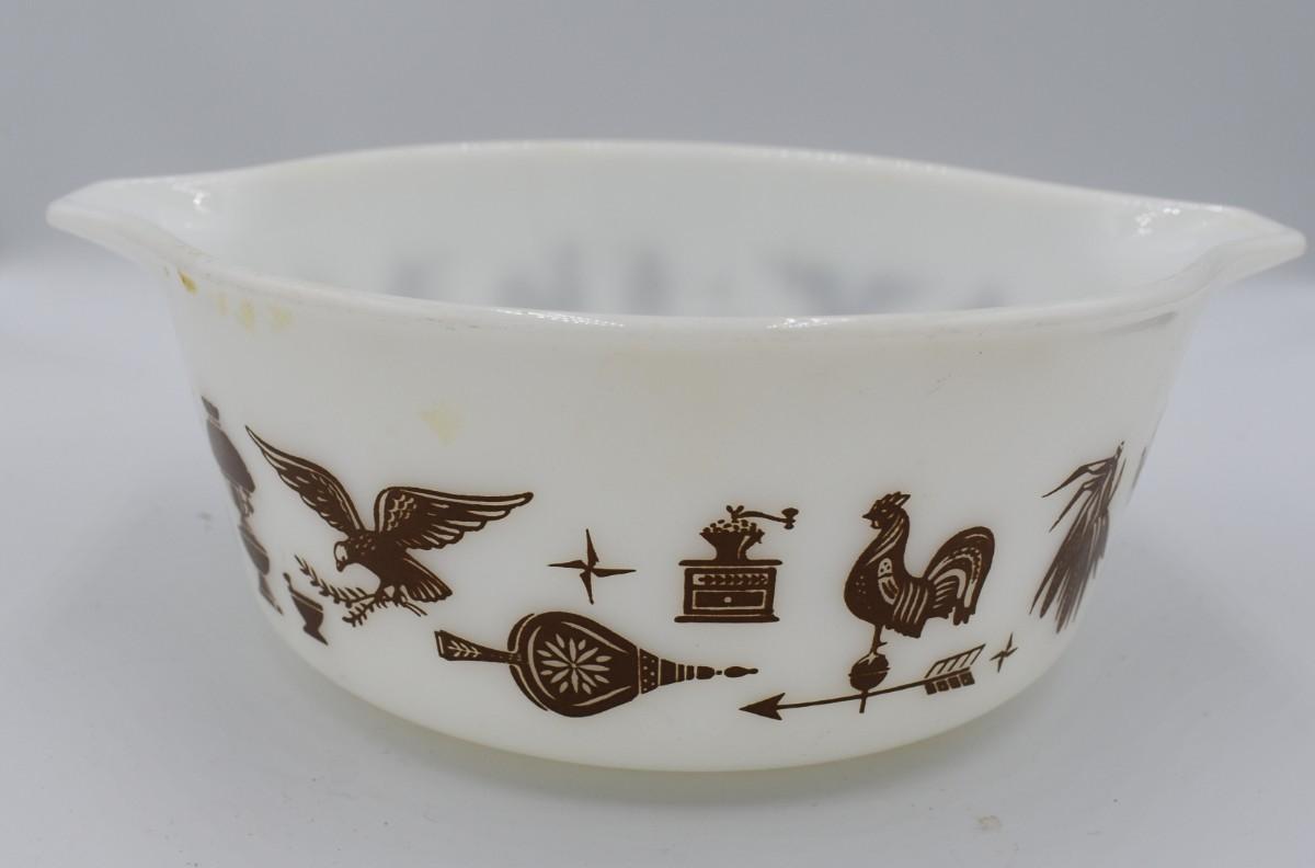 Pyrex Dish with Brown Rooster #87 | EstateSales.org