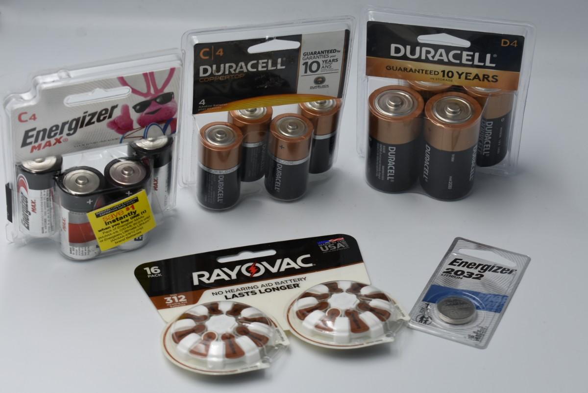 Mixed Battery Lot | EstateSales.org
