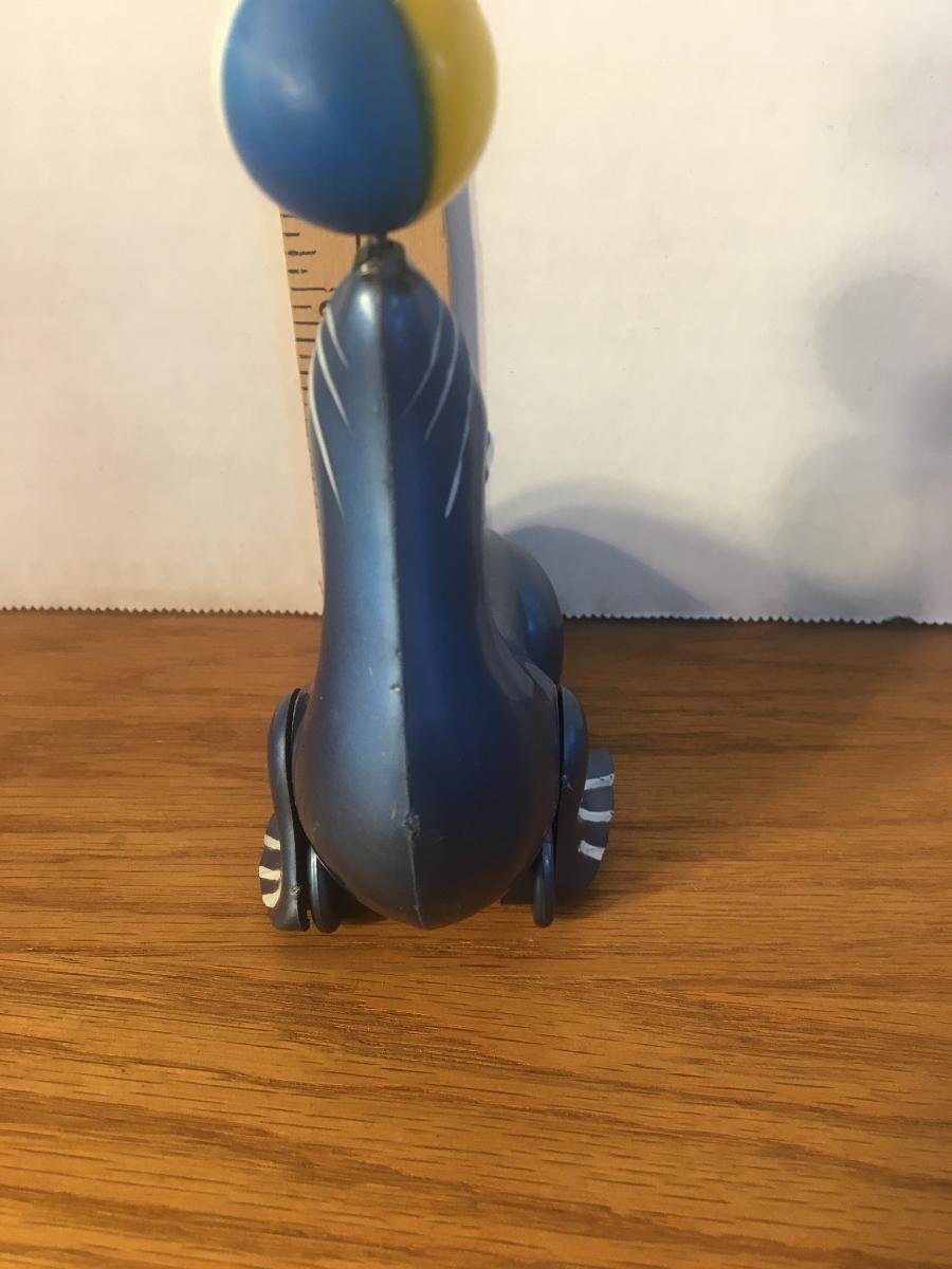 090523 Vintage 1960’s Kader Toy Friction running preforming Seal ...