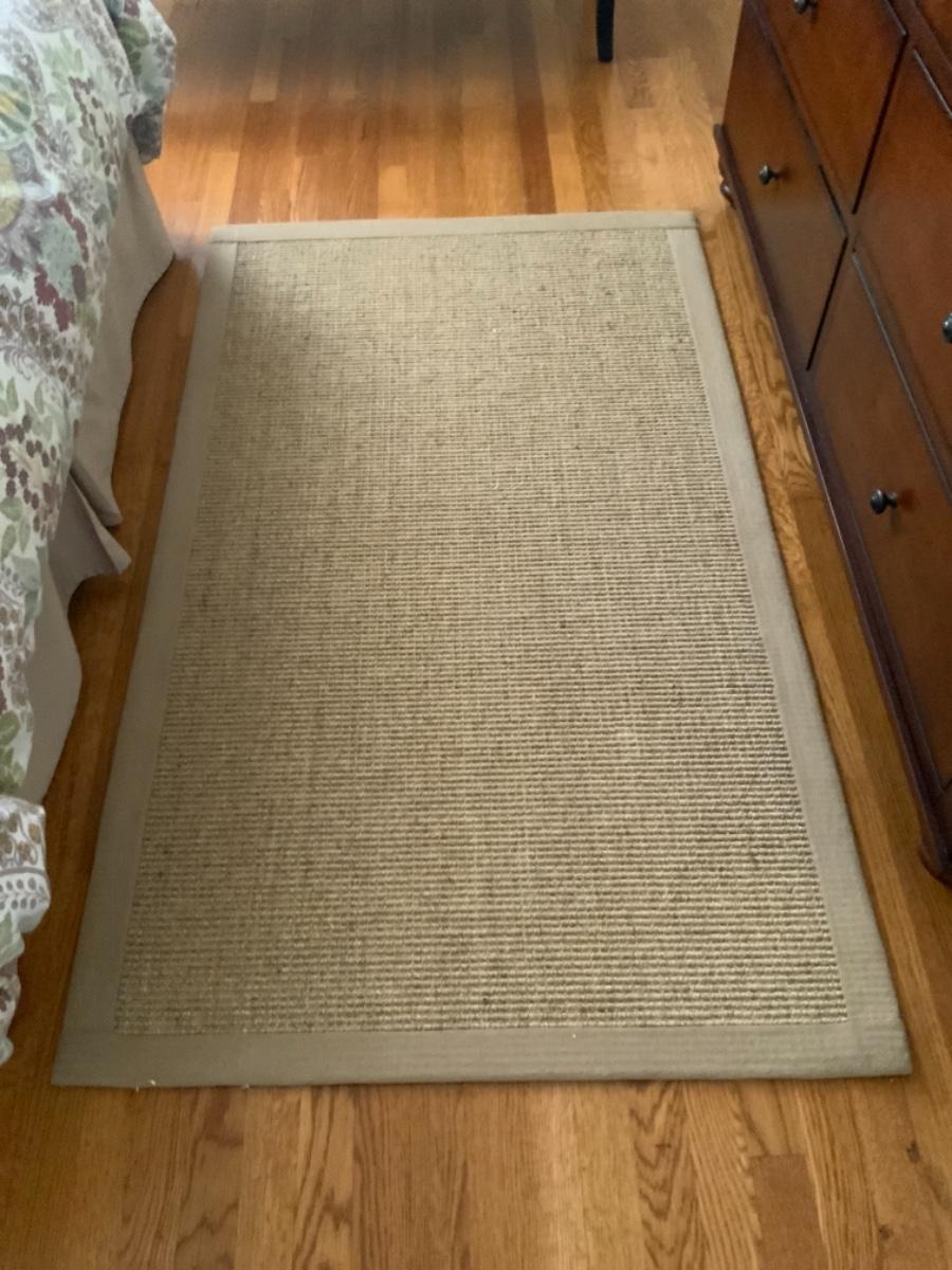 Pottery Barn Area Rug | EstateSales.org