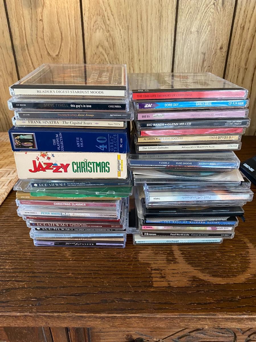Mixed CD Lot | EstateSales.org