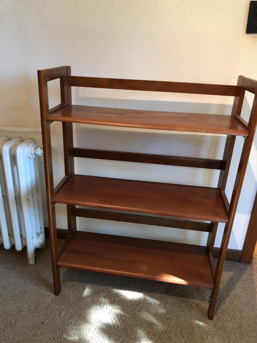 BOOKSHELF OPEN FRAME DESIGN WITH THREE SHELVES. | EstateSales.org