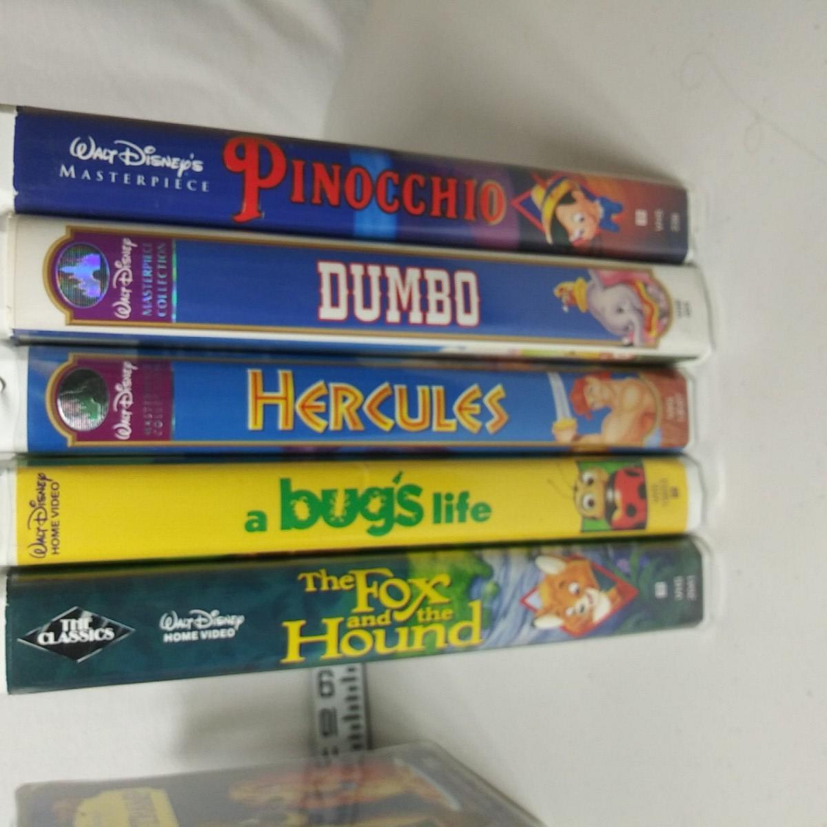 #643 Disney Clam Shell Movies | EstateSales.org