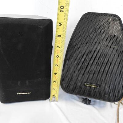 4 Speakers: 3 Pioneer, 1 Techwood | EstateSales.org