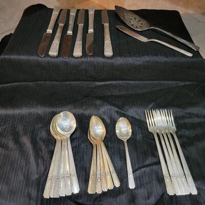 Silverware | EstateSales.org