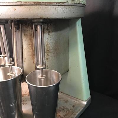 Lot 29: Vintage Prince Castle Multimixer 3-Head Milkshake Machine ...