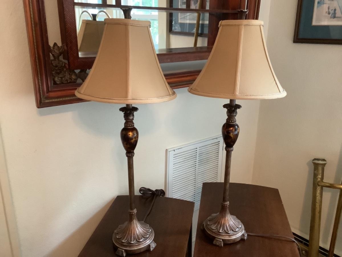 M741 Decorative Lamps | EstateSales.org