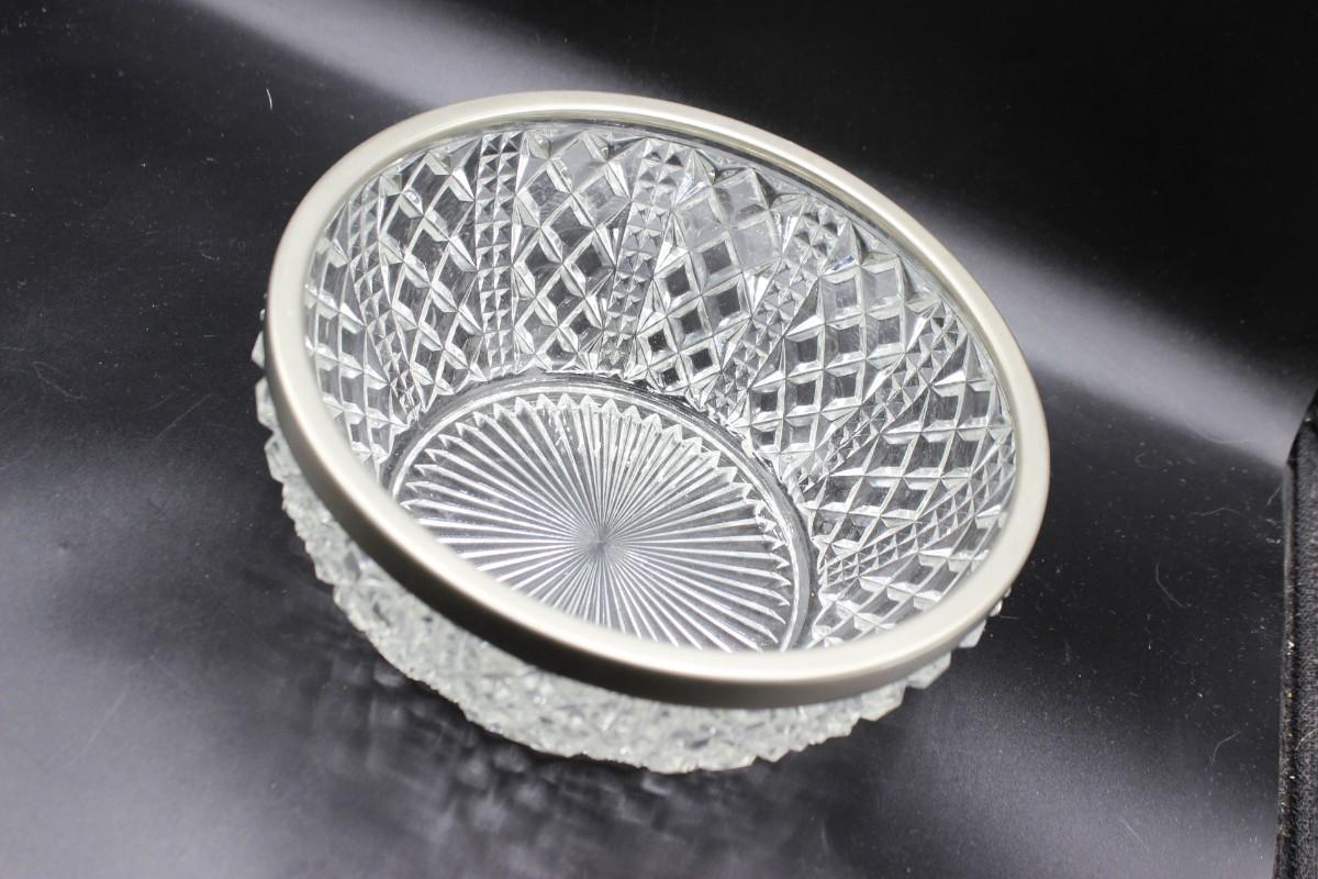Vintage Crystal Glass Diamond Pattern Decorative Serving Bowl ...