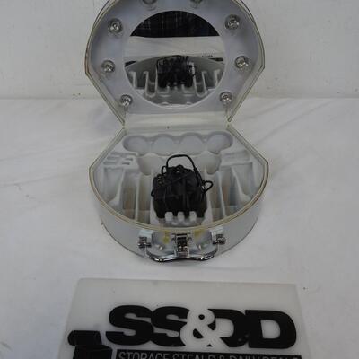 Silver Train Case with Plug in Lights, makeup storage - Works ...