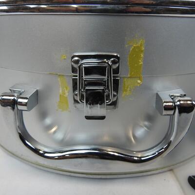 Silver Train Case with Plug in Lights, makeup storage - Works ...