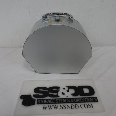 Silver Train Case with Plug in Lights, makeup storage - Works ...