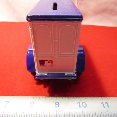 LOT 242 TWO DIECAST COLLECTIBLE BANKS | EstateSales.org