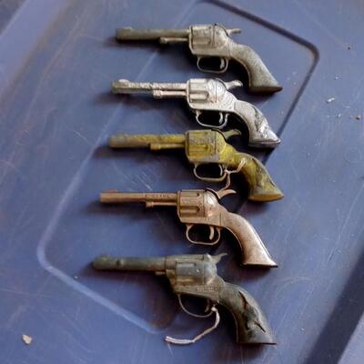 LOT 45 VINTAGE CAP GUN COLLECTION | EstateSales.org