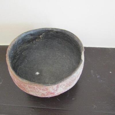 Native American Relic Pottery Bowl | EstateSales.org