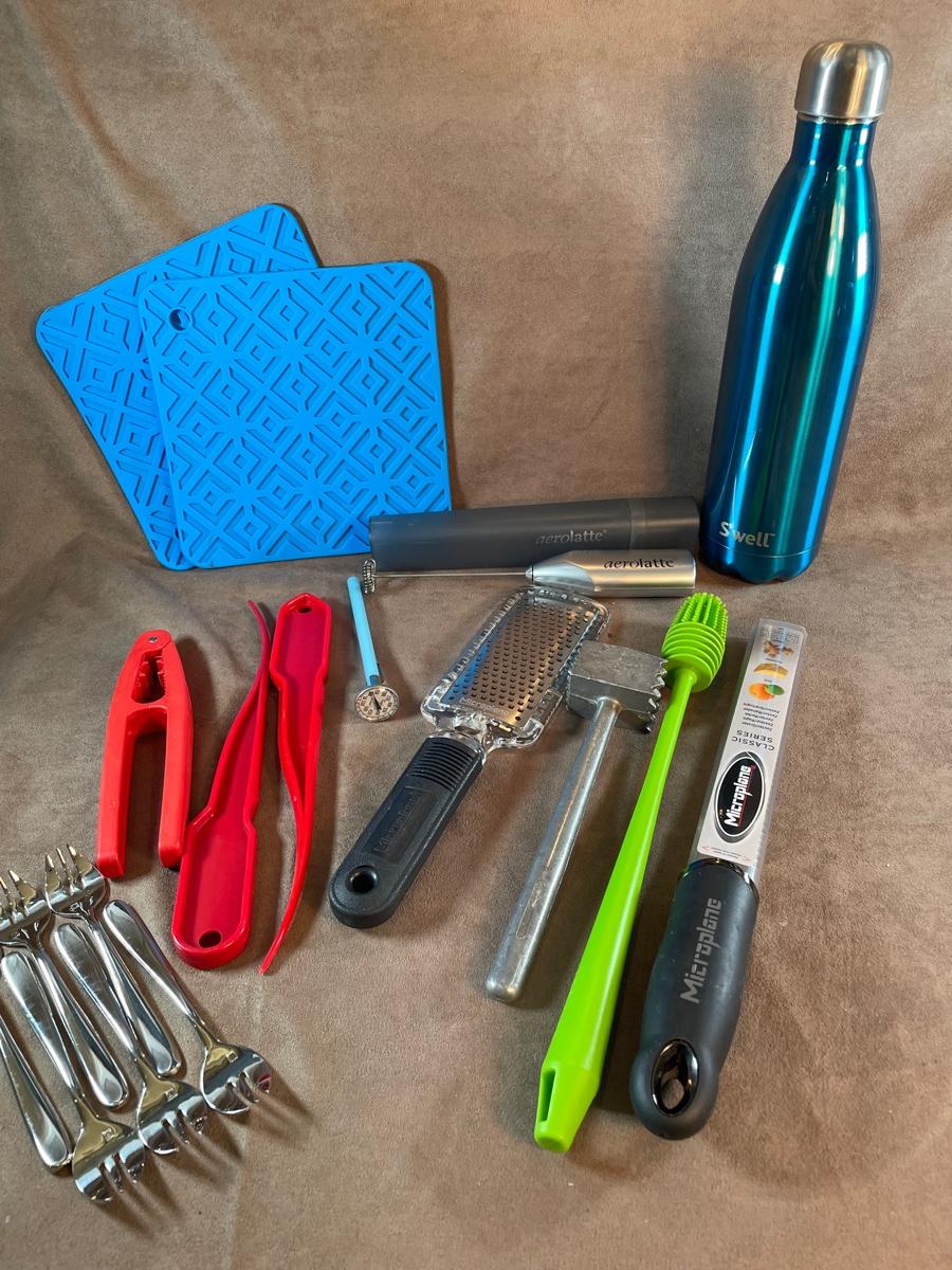 Lot 25. Specialty Kitchen Utensils | EstateSales.org