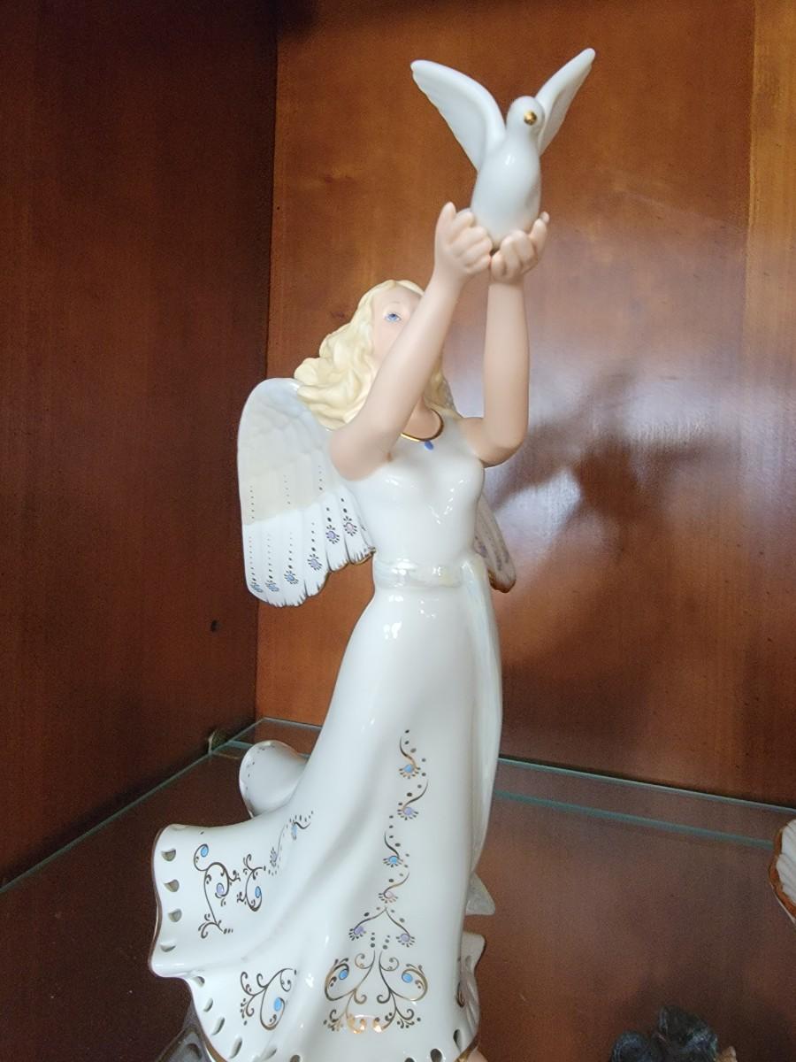 China Angel | EstateSales.org